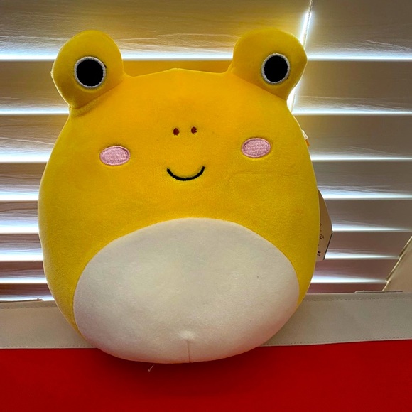 Squishmallows | Toys | 75 Leigh The Yellow Toad Squishmallow | Poshmark